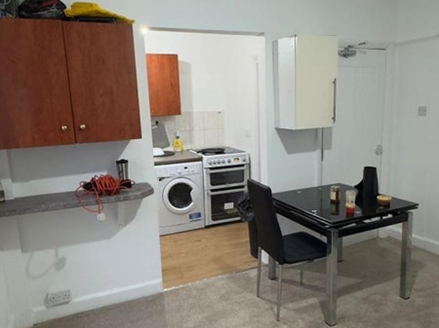 Room at Bridgewater Road, Greater London