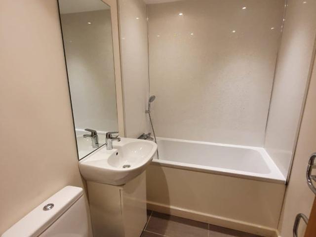 Room at Bridgford Road, Nottingham