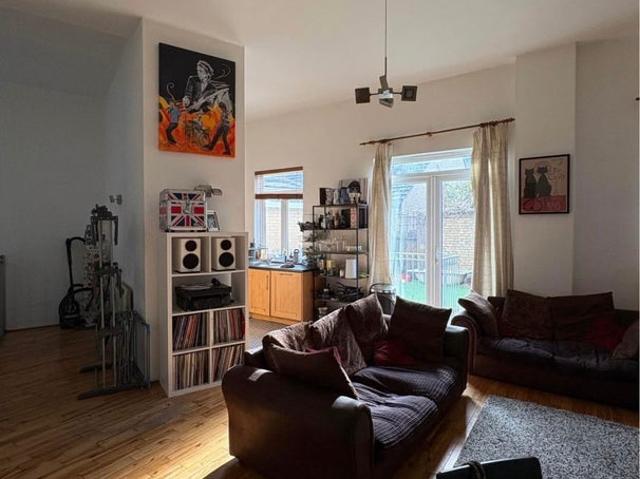 Room at Bridport Place, Greater London