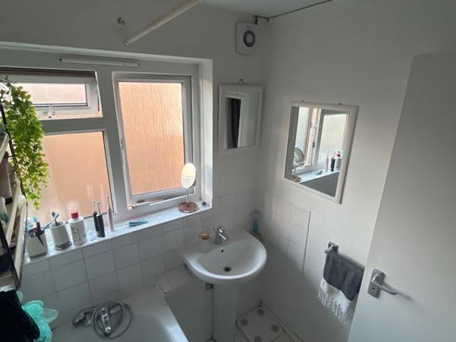 Room at Brierly Gardens, Greater London