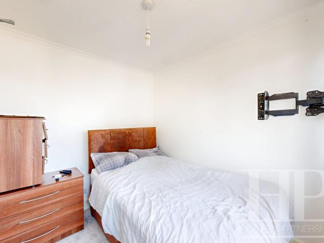 Room at Brighton Road, Crawley
