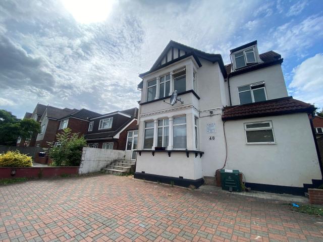 Room at Brighton Road, Greater London
