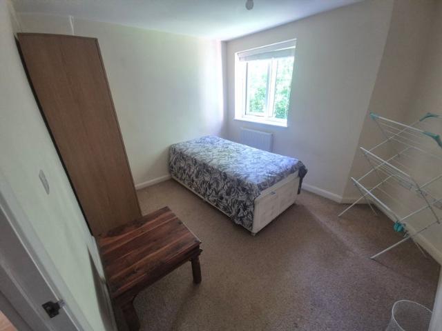 Room at Brighton Road, Greater London