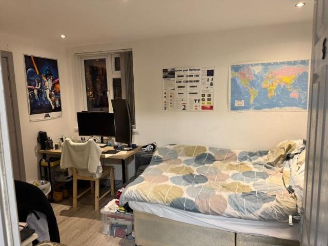 Room at Bristol Road, Birmingham