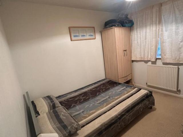 Room at Brisbane Close, Crawley