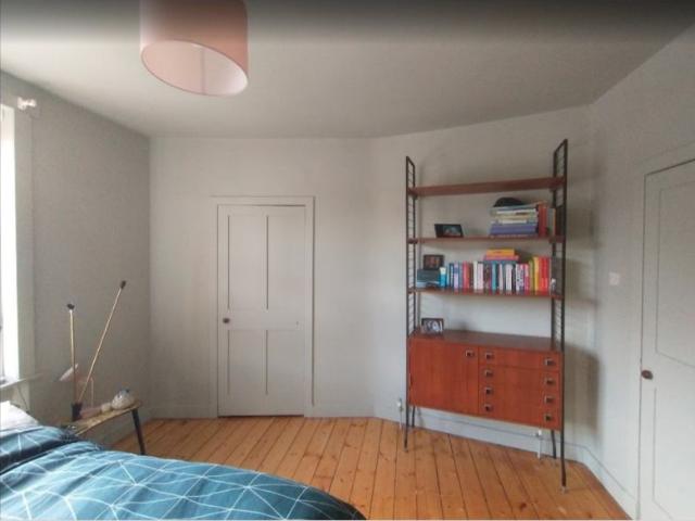 Room at Brisbane Street, Glasgow