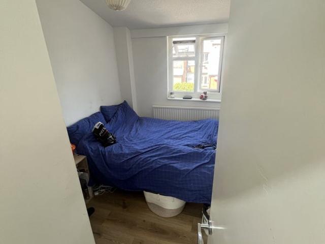 Room at Briset Way, Greater London