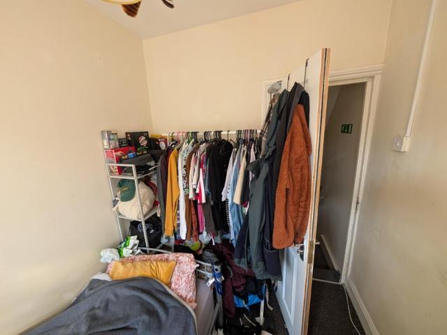 Room at British Road, Bristol