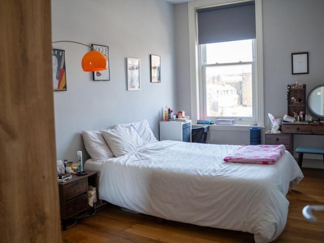 Room at Brixton Road, Greater London