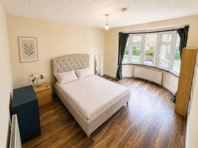 Room at Bromyard Avenue, Greater London