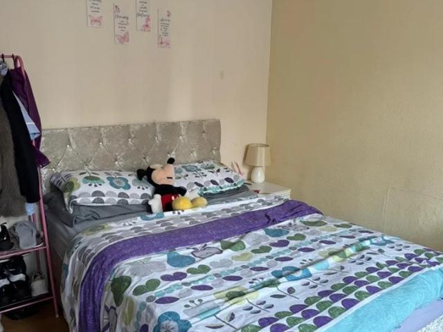 Room at Bromley Gardens, Greater London