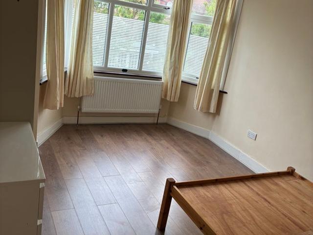 Room at Bromley Road, Greater London