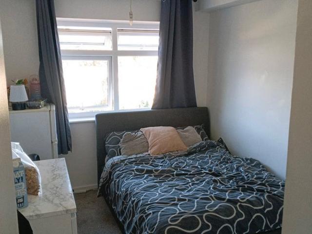 Room at Bromley Road, Greater London