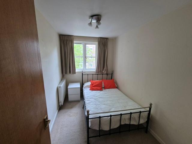 Room at Brompton Park Crescent, Greater London