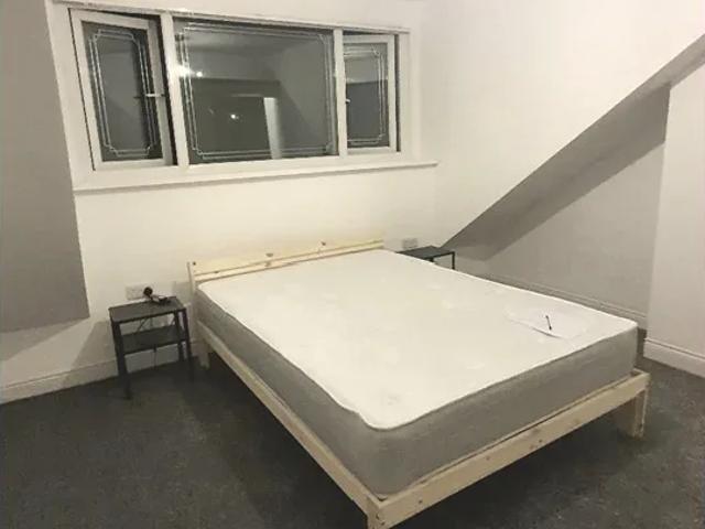 Room at Brompton Road, Bradford