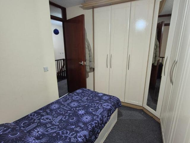 Room at Bronte Close, Greater London