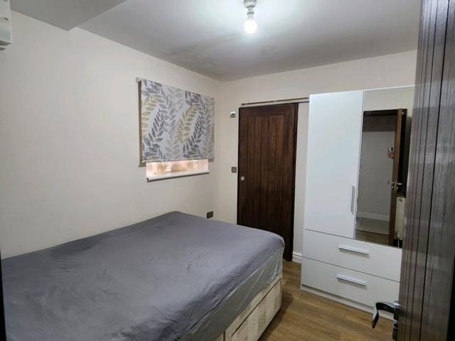 Room at Brook Crescent, Slough