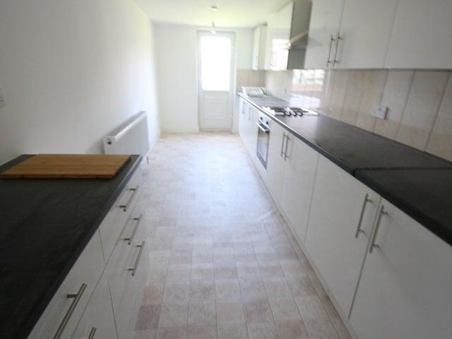 Room at Brook Road, Greater London