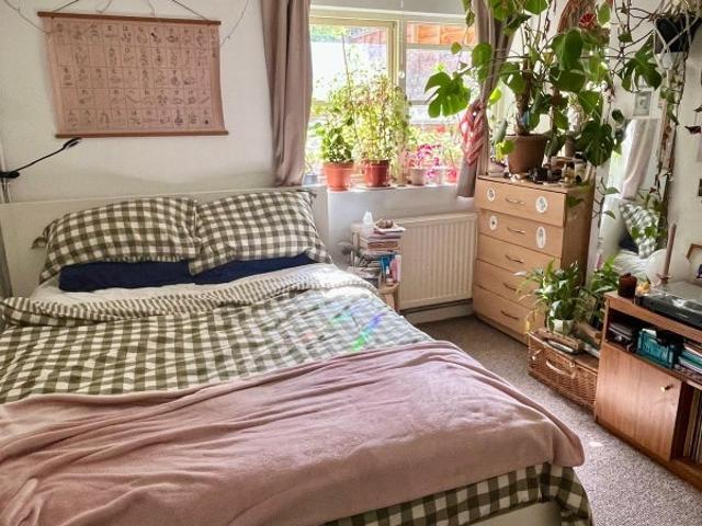 Room at Brooke Road, Greater London