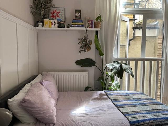 Room at Brooke Road, Greater London