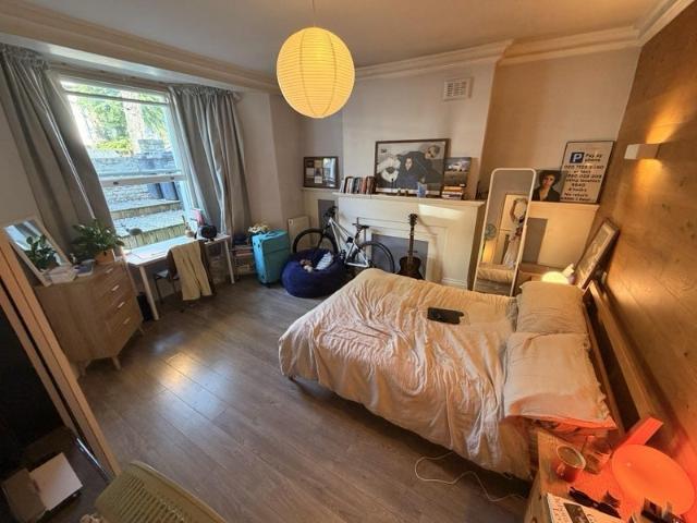 Room at Brooke Road, Greater London