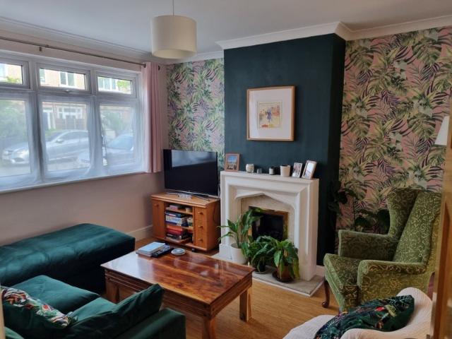Room at Brooklyn Grove, Greater London