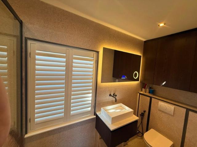 Room at Brooks Avenue, Greater London