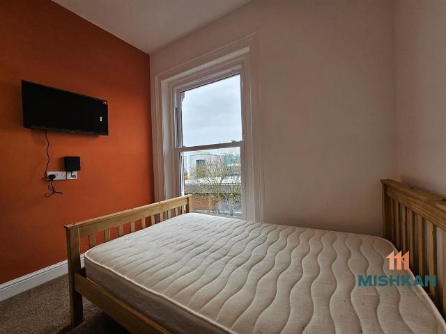 Room at Brookside Avenue, St Helens