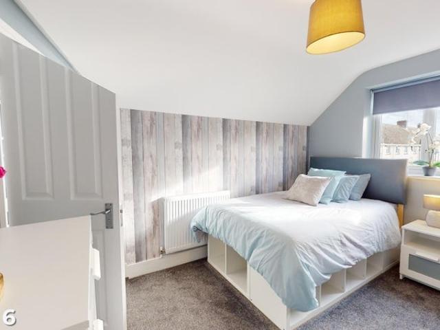 Room at Broomhall Road, Chelmsford