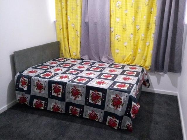 Room at Broomhill Lane, Glasgow