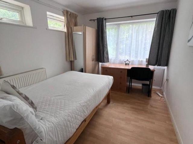 Room at Broad Oak Road, Canterbury