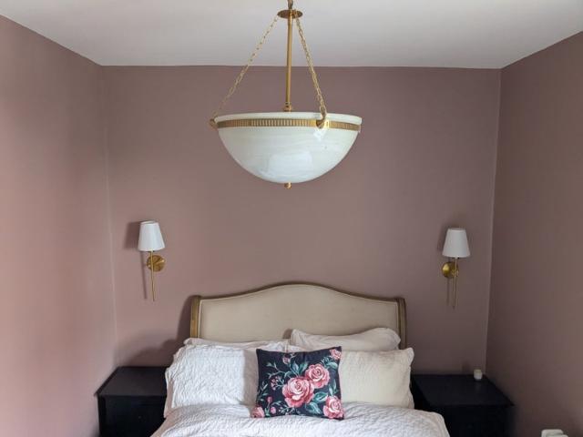 Room at Broad Street, Barry