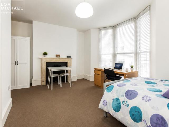 Room at Broad Street, Brighton