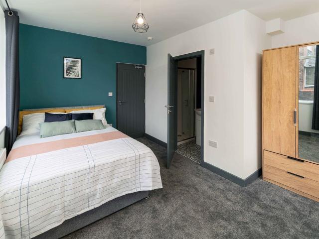 Room at Broad Street, Middleton