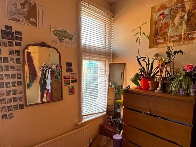 Room at Broad Street, Nottingham