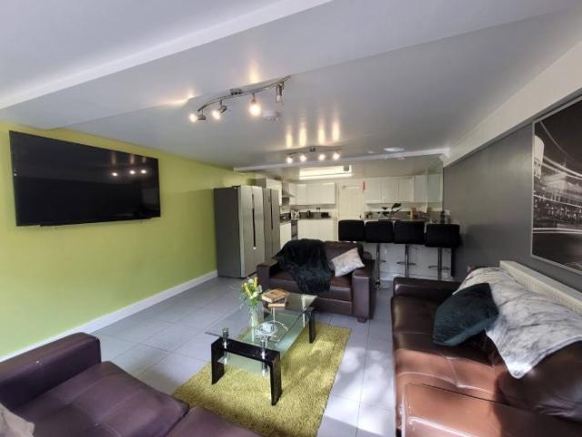Room at Broadgate, Coventry