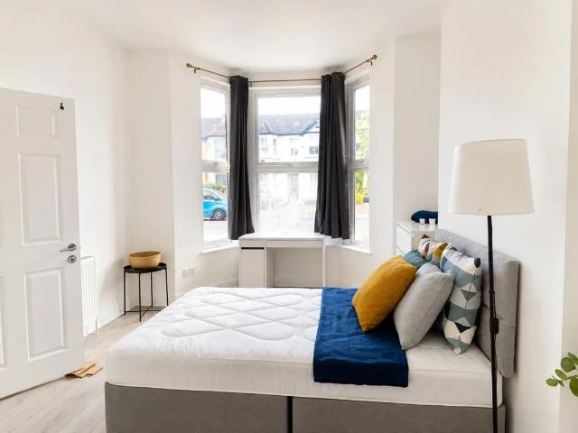 Room at Broadfield Road, Greater London