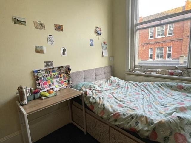 Room at Broadhurst Gardens, Greater London
