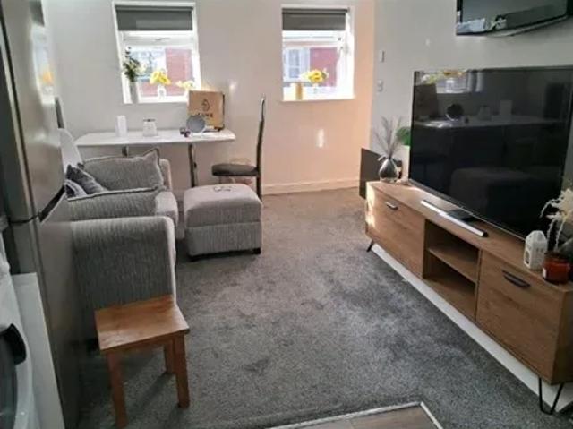 Room at Broadway, Cardiff