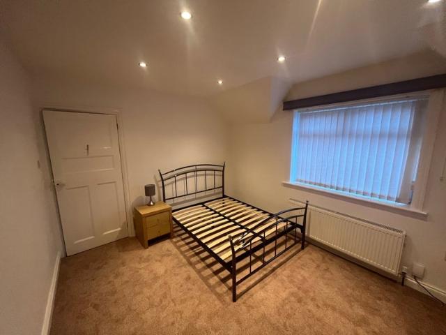Room at Broadway, Gateshead