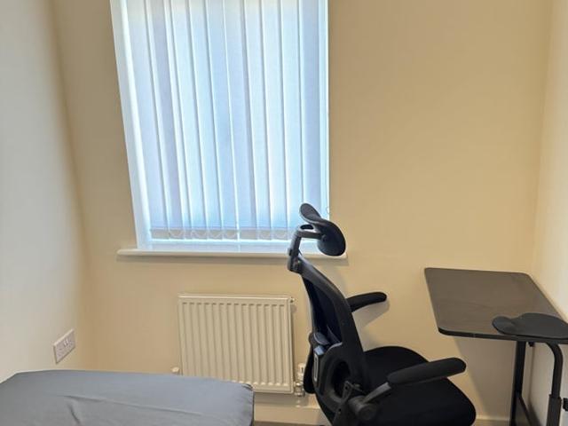 Room at Broadway, Hyndburn
