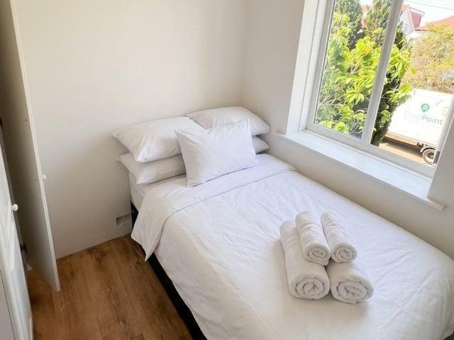 Room at Brockenhurst Way, Greater London