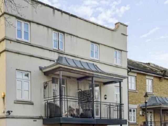 Room at Brockwell Park Row, Greater London