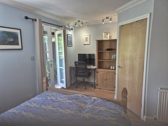 Room at Brockwell Park Row, Greater London