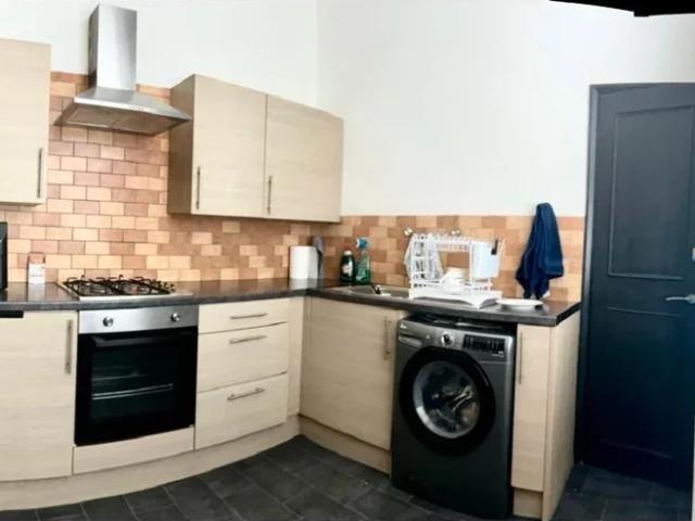 Room at Broughton Road, Birmingham