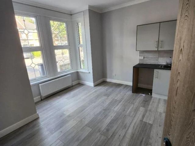 Room at Brownhill Road, Greater London