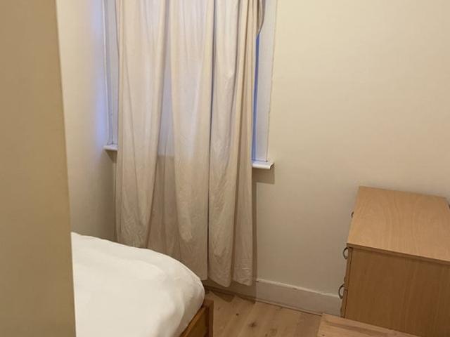 Room at Brownlow Road, Greater London