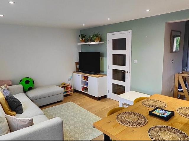 Room at Brownswood Road, Greater London