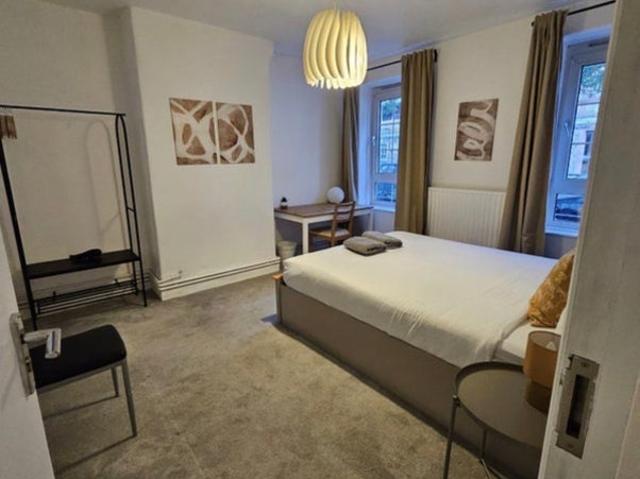 Room at Brune Street, Greater London
