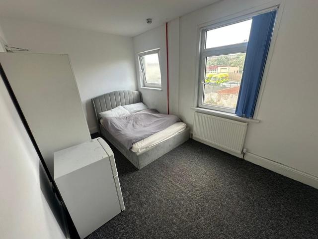 Room at Brunswick Street, Wakefield